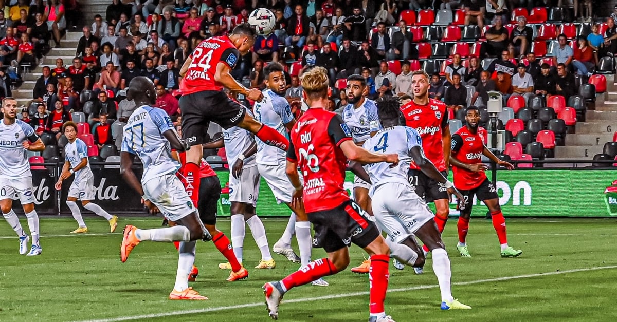 EA Guingamp : Une absence surprenante dans le groupe