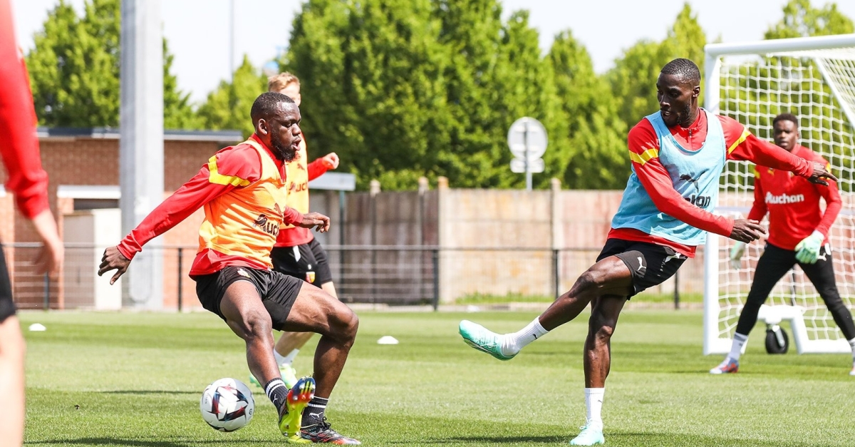 RC Lens : Une récompense de bon augure pour le groupe avant la fin de saison
