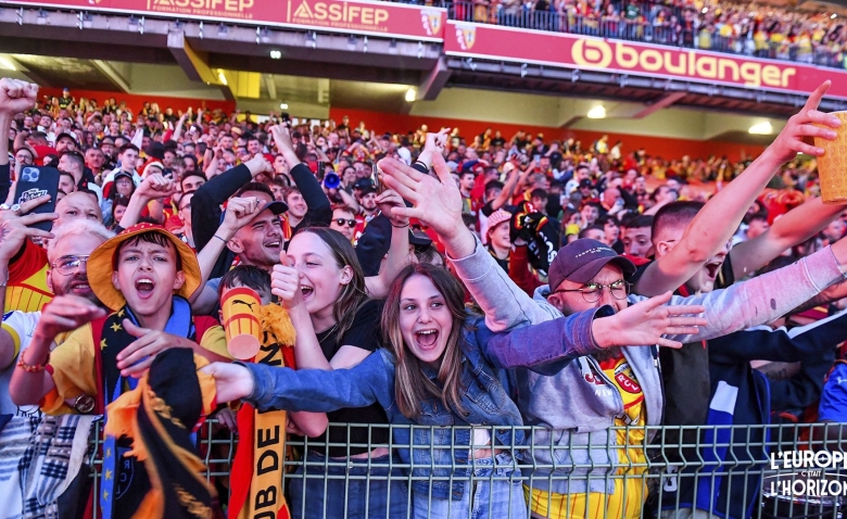RC Lens : Une image observée après la victoire fait réagir tous les ...