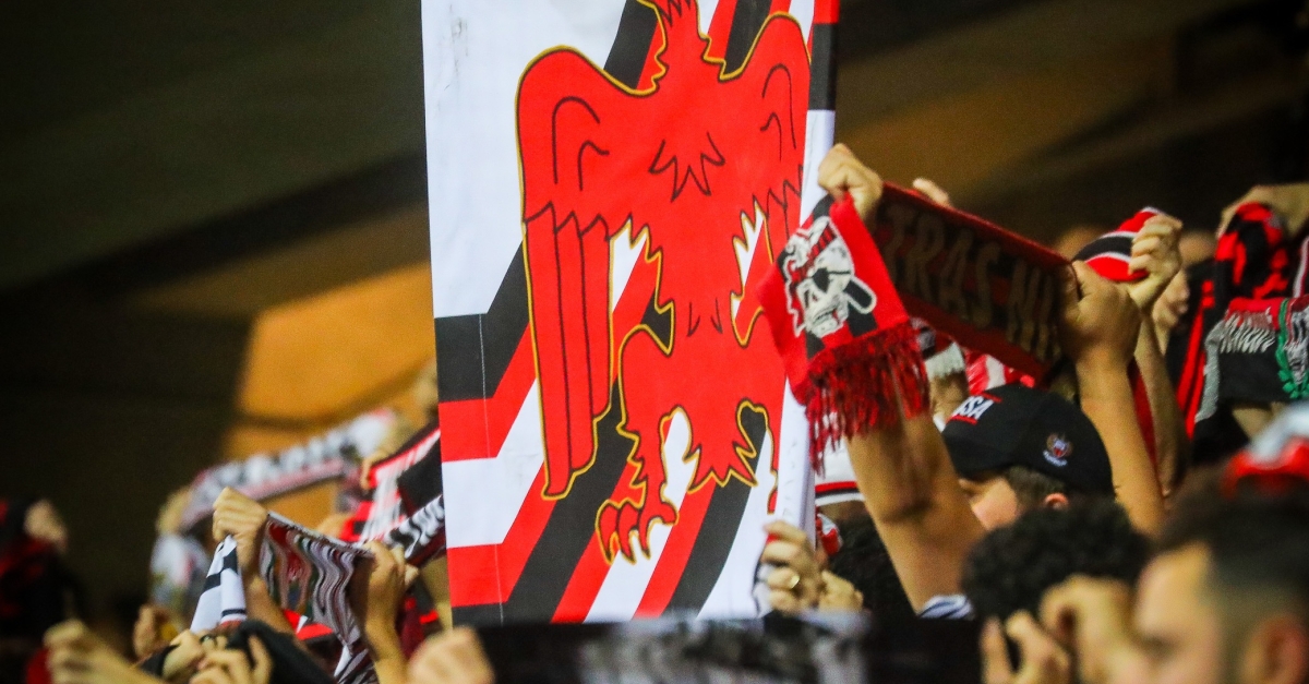 Mercato Lens : un départ majeur au profit d’un concurrent direct