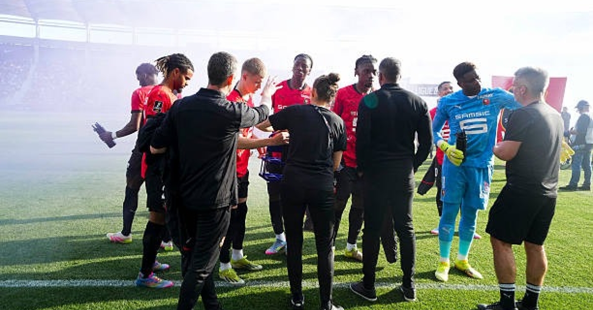 Stade Rennais : Plusieurs attitudes créent la polémique chez les Rouge ...