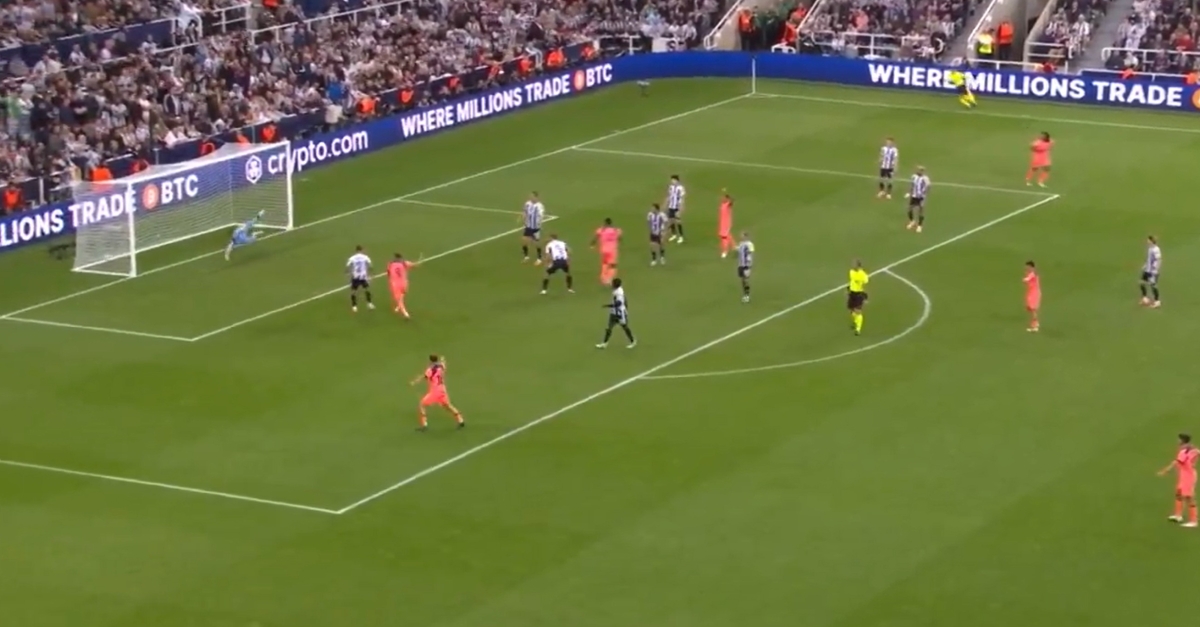 Newcastle - Barcelone (1-2) : le résumé et les buts en vidéo - LDC 25/ ...