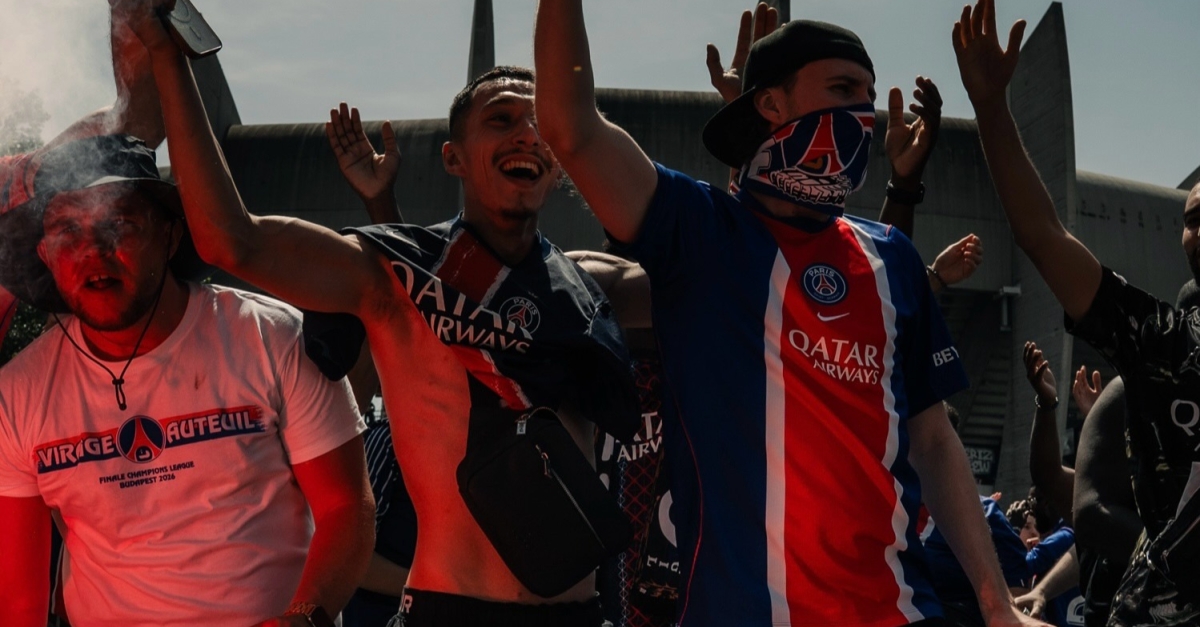 PSG : Les célébrations virent au chaos, un décès déclaré